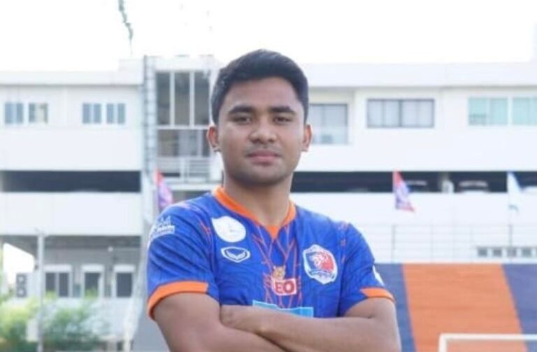 Kapten Timnas Asnawi Mangkualam diperkenalkan sebagai pemain Port FC ...